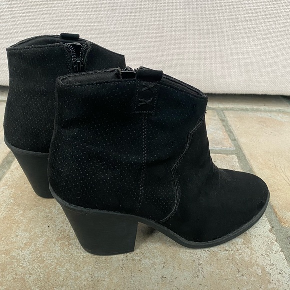 Time and Tru | Shoes | Time And Tru Suede Heeled Ankle Boots | Poshmark